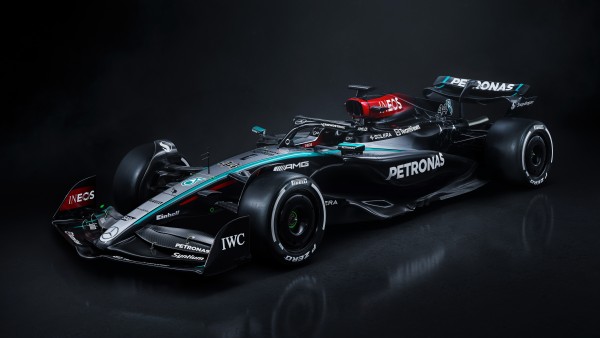 Mercedes AMG Petronas F1 Race Car - HD Wallpapers