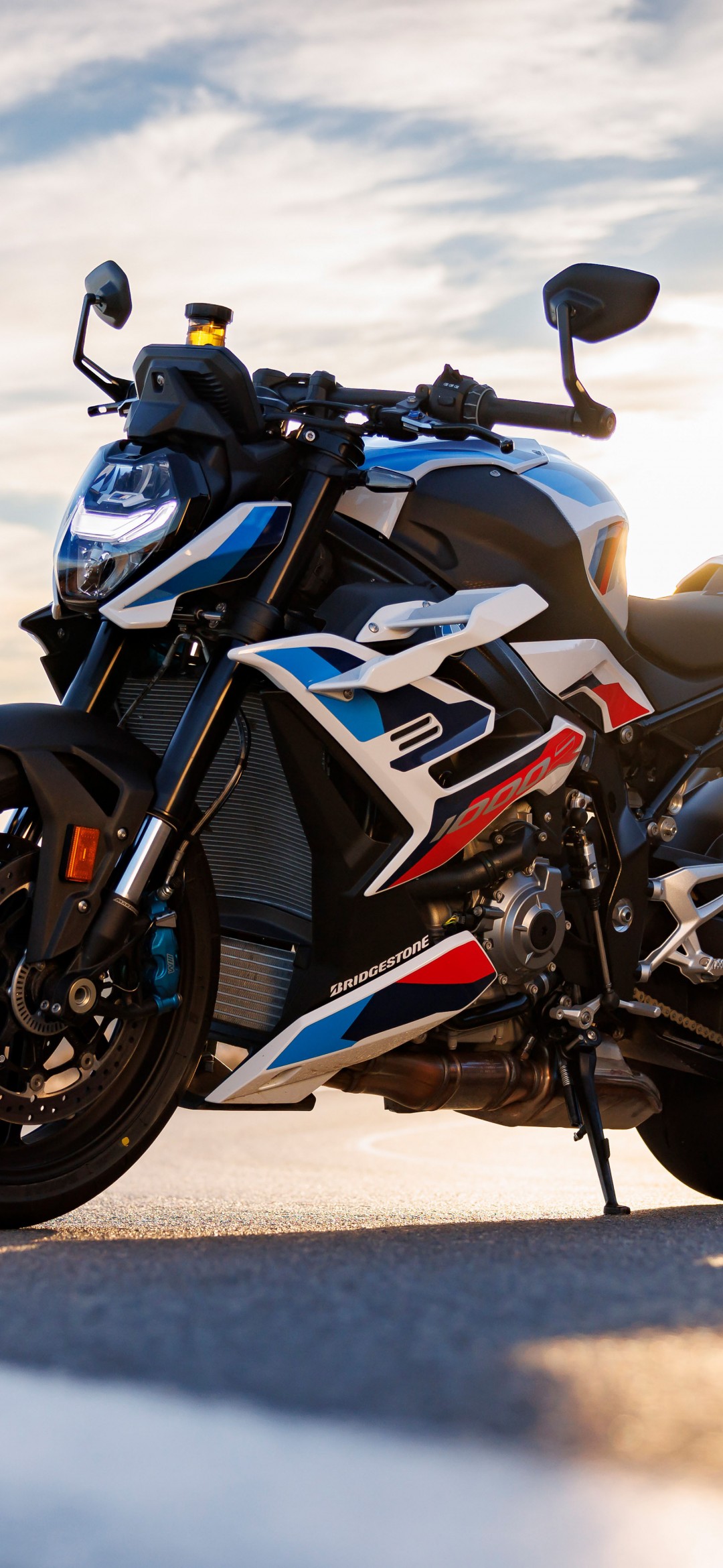 BMW M 1000 R Sport Bike Wallpaper - 1080x2340 Resolution